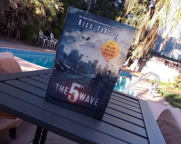 Book Review: “The 5th Wave” by Rick Yancey – TracyReaderDad: Book Reviews